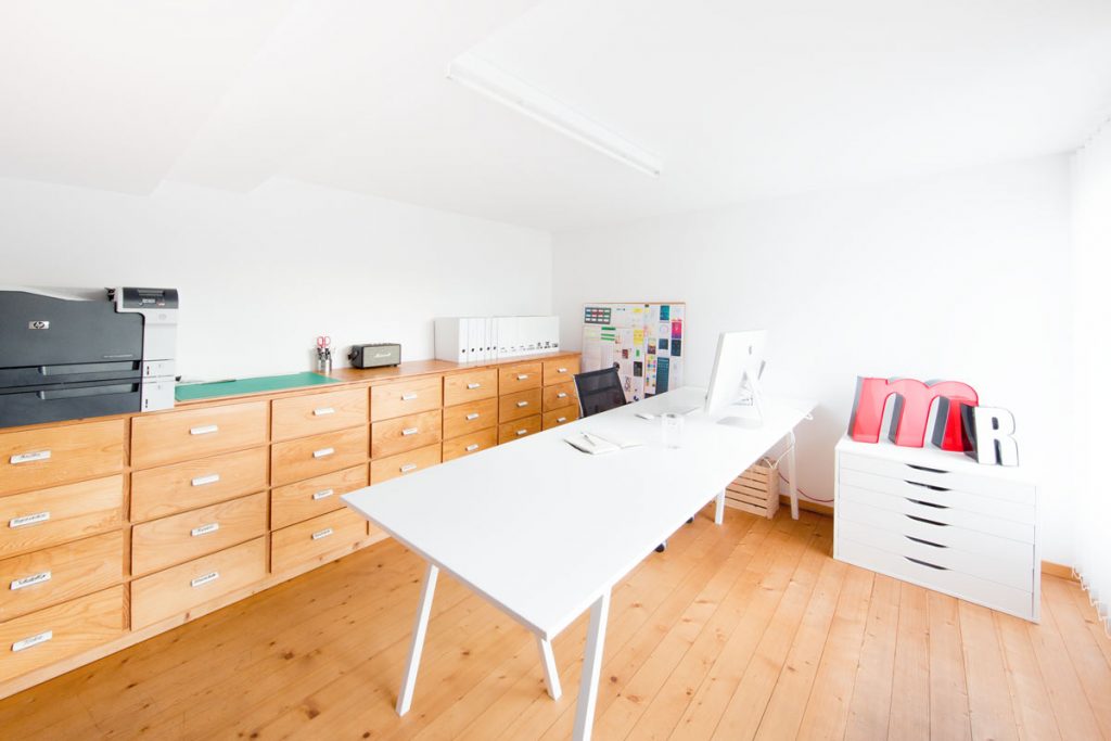 studio-risch-werbeagentur-grafik-webdesign-sarganserland-vilters-buero-19 - Studio Risch ...