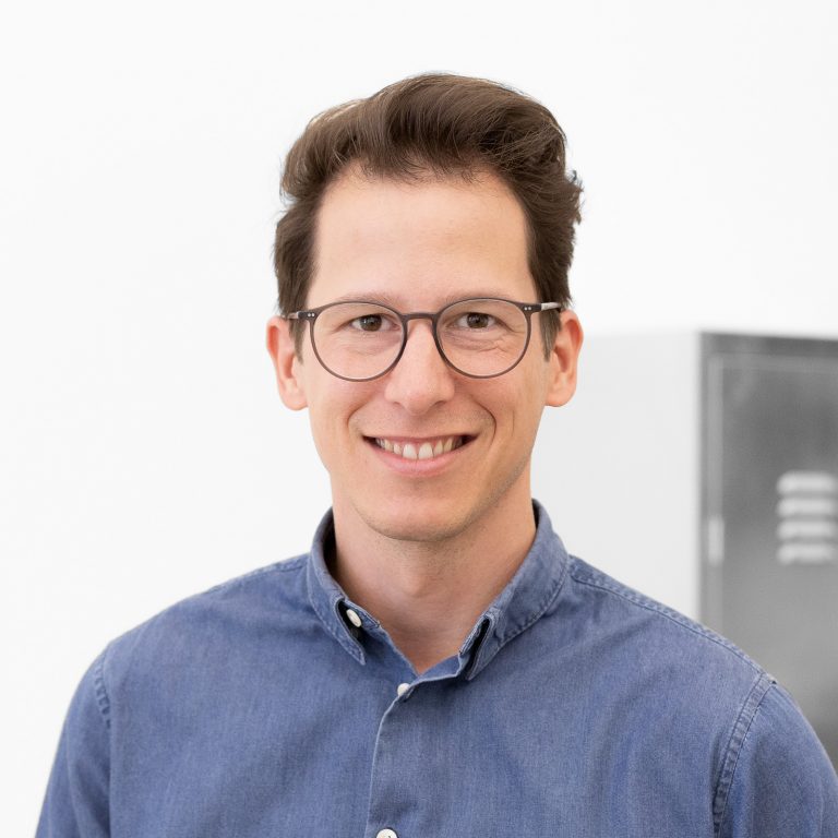 Studio-Risch-Grafiker-Inhaber-Michael-Risch-Werbeagentur-Sarganserland ...